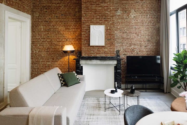 Bright 1-bedroom Apartment With Balcony In Antwerp - Anvers