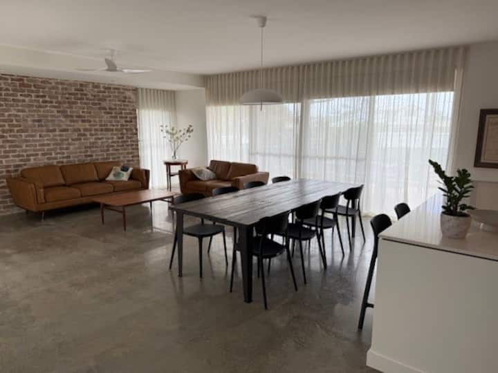 Woonona Beach Bliss - Bulli