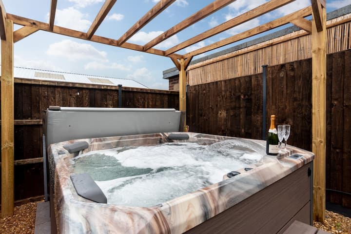 6 Bed-staycation - Hot Tub - Pool Table - West Runton