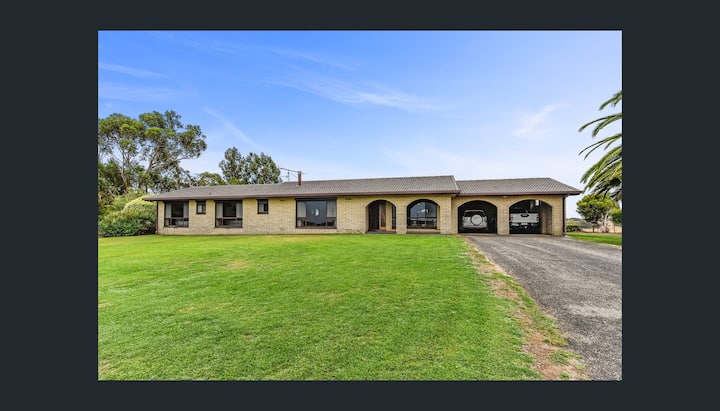 Glen View Farmhouse – Your Peaceful Country Escape - Mount Gambier