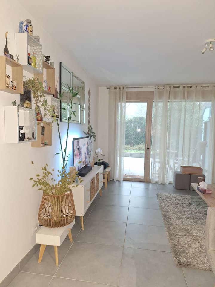 Appartement Cosy 55m² – 1 Chambre + Canapé-lit - Divonne-les-Bains