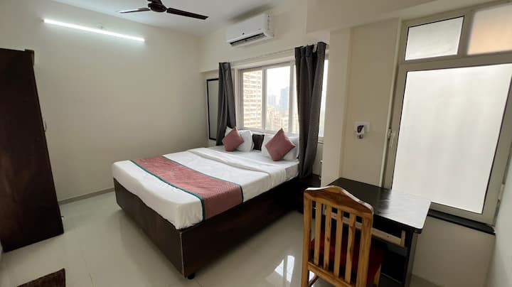 Pinaki Comforts Stay (Malad) - 2bhk - Mumbai