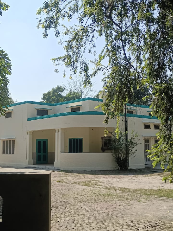 It's Canals View Bangla - Sirhind