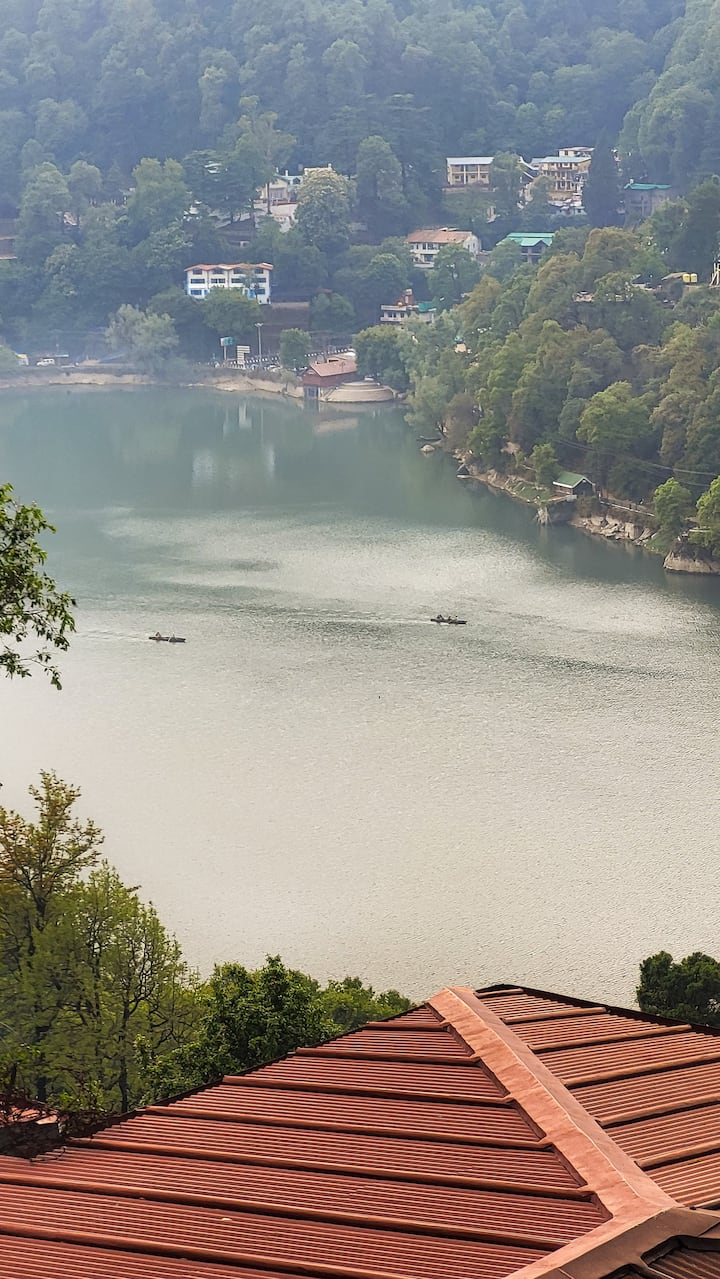 Oasis | Lakeview 2bhk Near Mall Rd And Naini Lake - Nainital