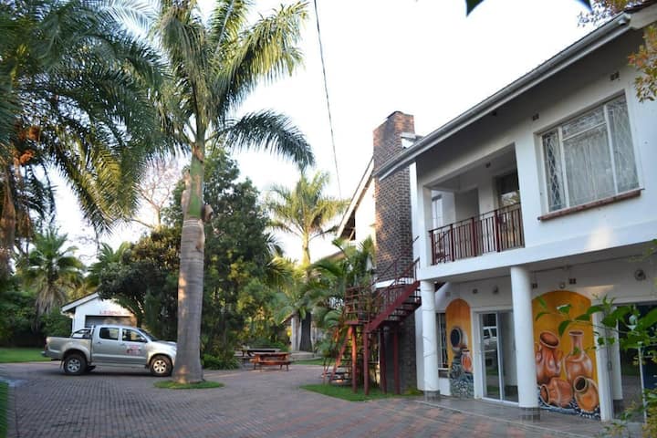 Legend Safari Lodge - The Ultimate Get Away Place - Zimbabwe