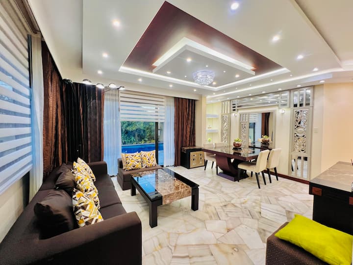 Suite De Lujo Con Desayuno Incluido Y Piscina - Machala