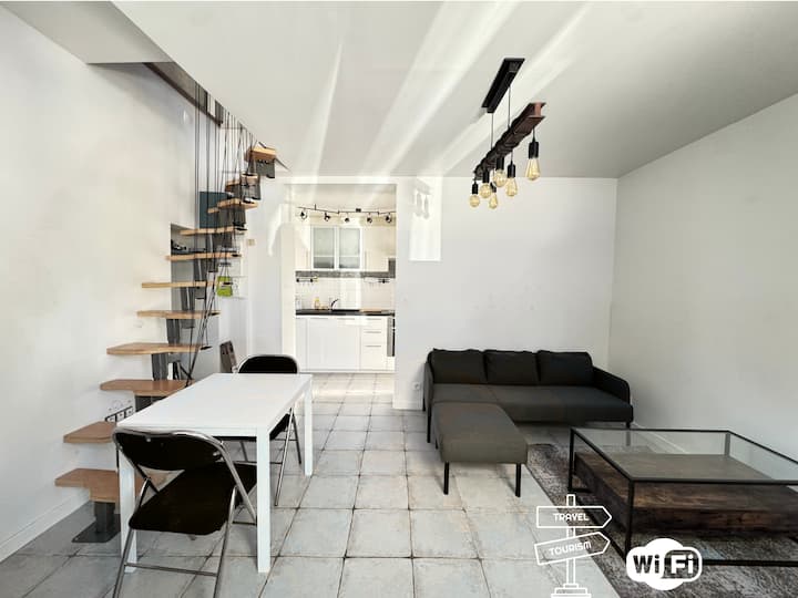 Maison Entière Au Calme • Parking • Proche Paris - Évry