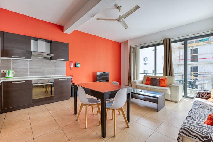 Roulette  Your St Julians Base For A Fun Getaway - Malta