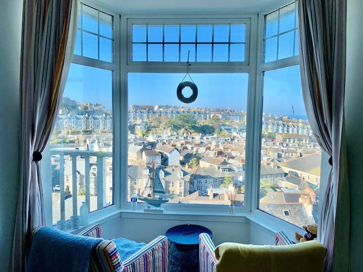 Mor Kernow; Beautiful Townhouse With Harbour Views - Hayle