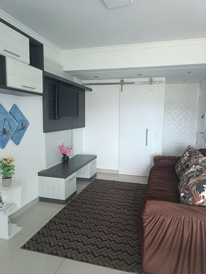 Apto C/ 2 Suítes + Sacada Gourmet – 650m Da Praia - Bombinhas