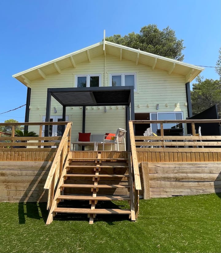 Chalet En Bois Confort 6 Personnes. Le Castellet. - Signes