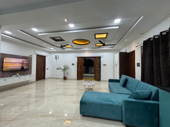 Luxury Couple Friendly 2-bhk Near Cricket Stadium. - Chhattisgarh