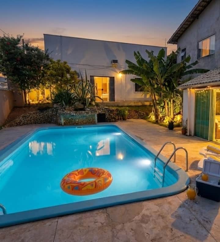 Casa Em Bc: Piscina Privativa E Garagem 4 Carros - Balneário Camboriú