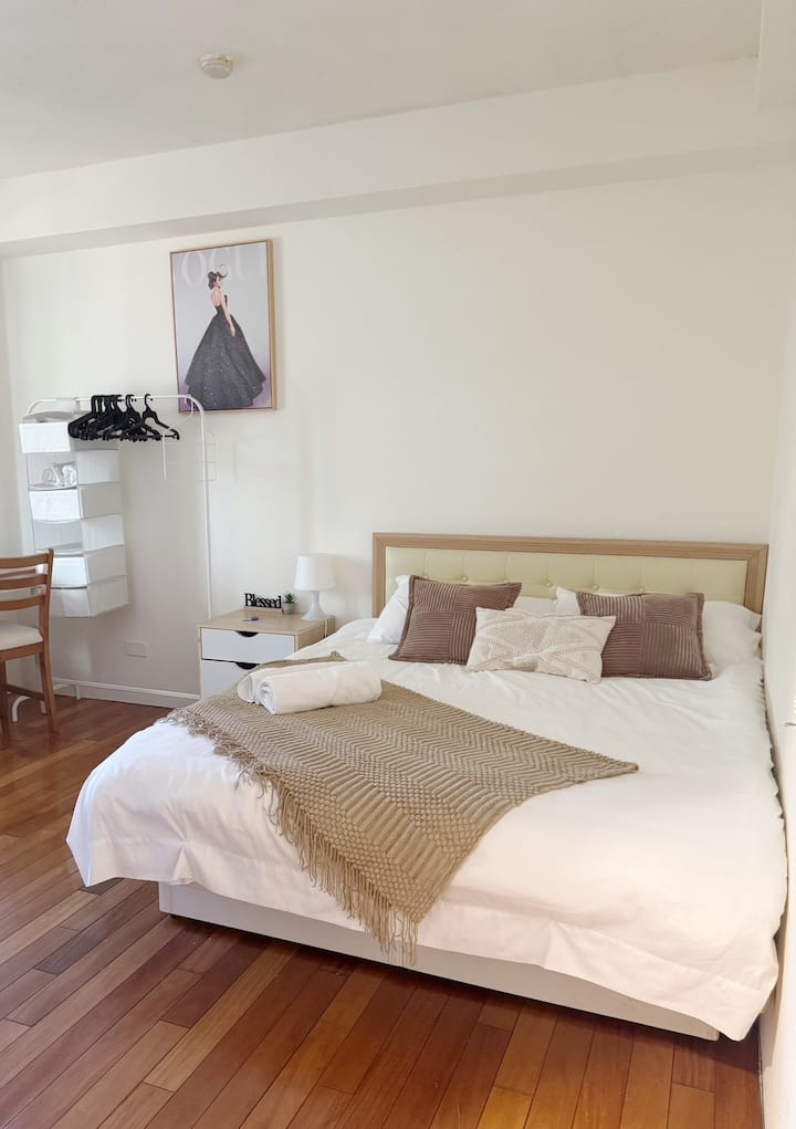 西門商圈 距離捷運西門站步行約6分鐘 城市柔光小居所 · Warm & Cozy Stay - Taiwan