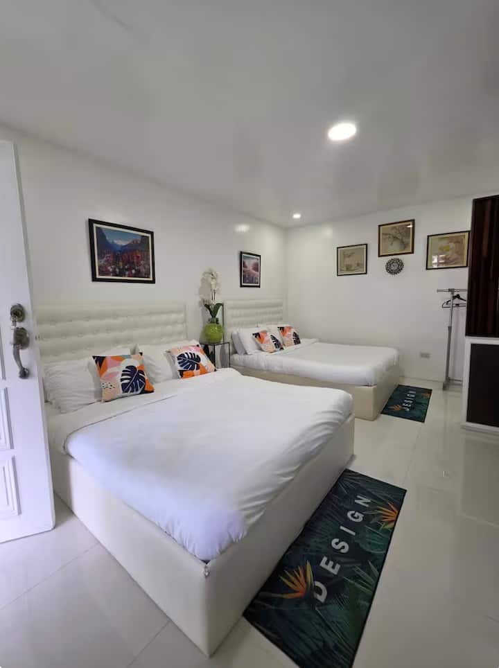 Deluxe Room For 4 Pax, Shared Pool, Parking - Amadeo
