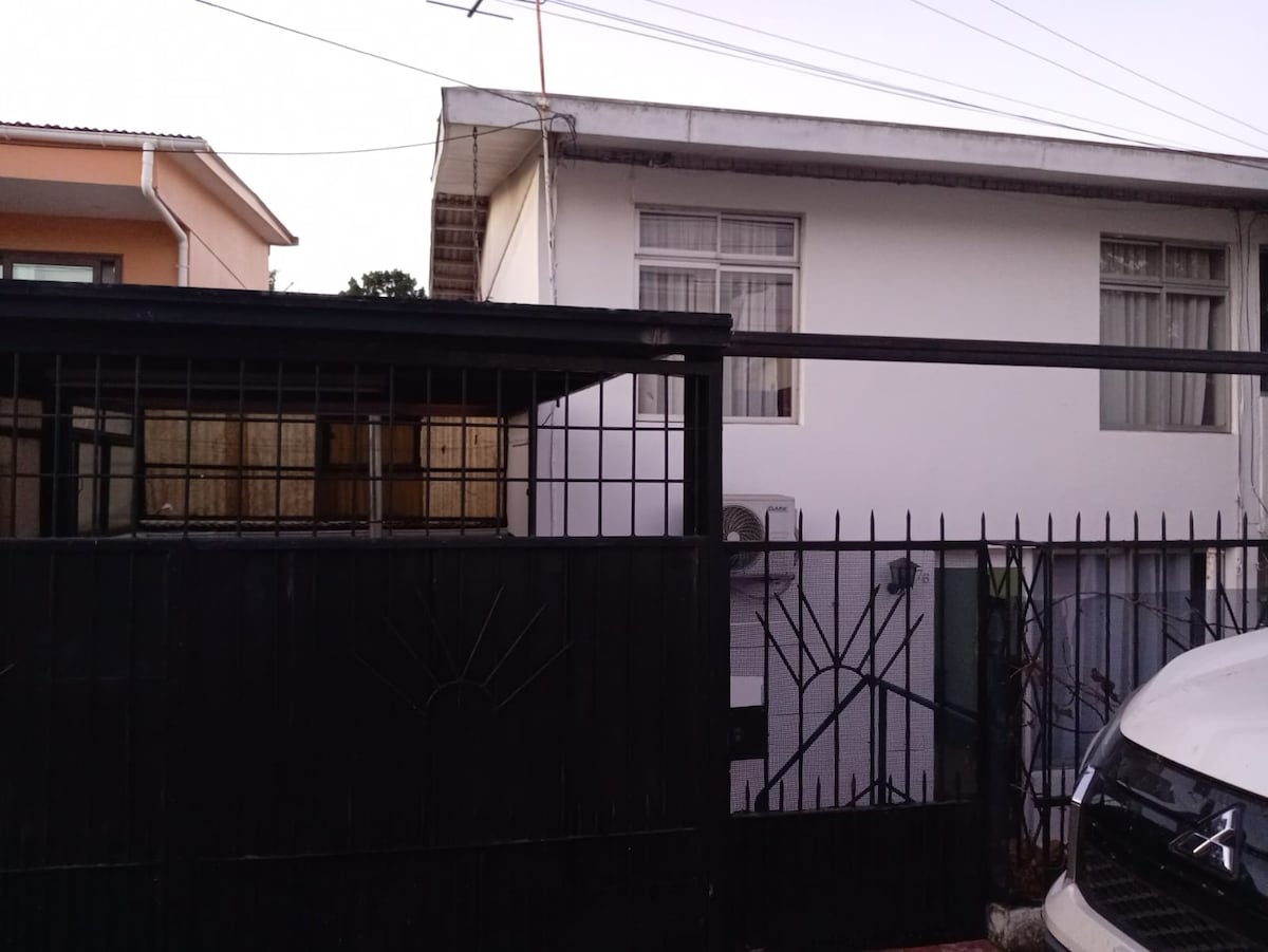 Simple Vintage House on Beagle Channel - Houses for Rent in Viña del ...