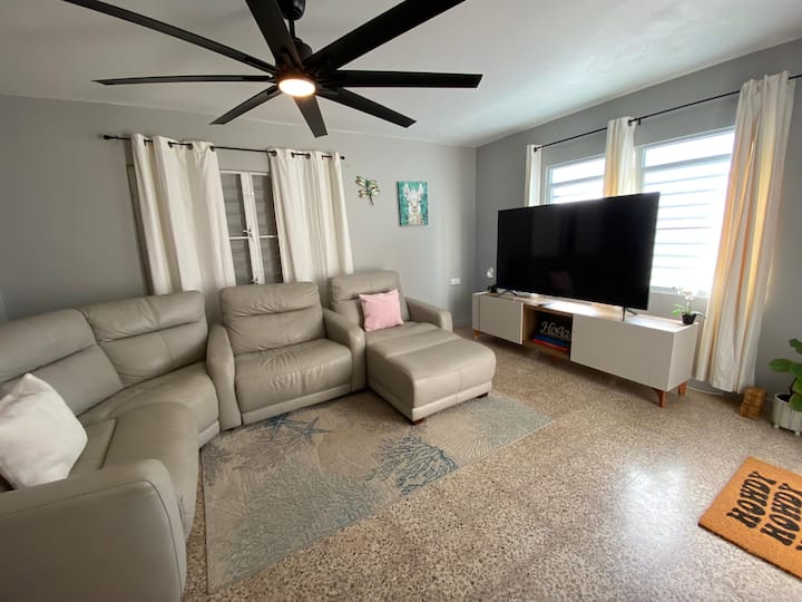 Cozy Dorado Home - Dorado