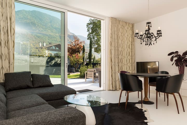 Merangardenvilla Granatus - Merano