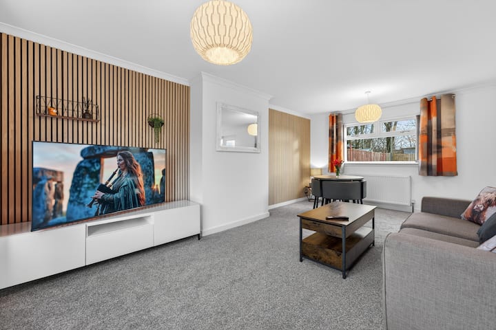 The Hide - Suburban Terraced Home - Saltcoats