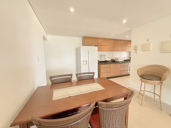 Apartamento Com 03 Quartos | Vista Mar | Centro - Imbituba