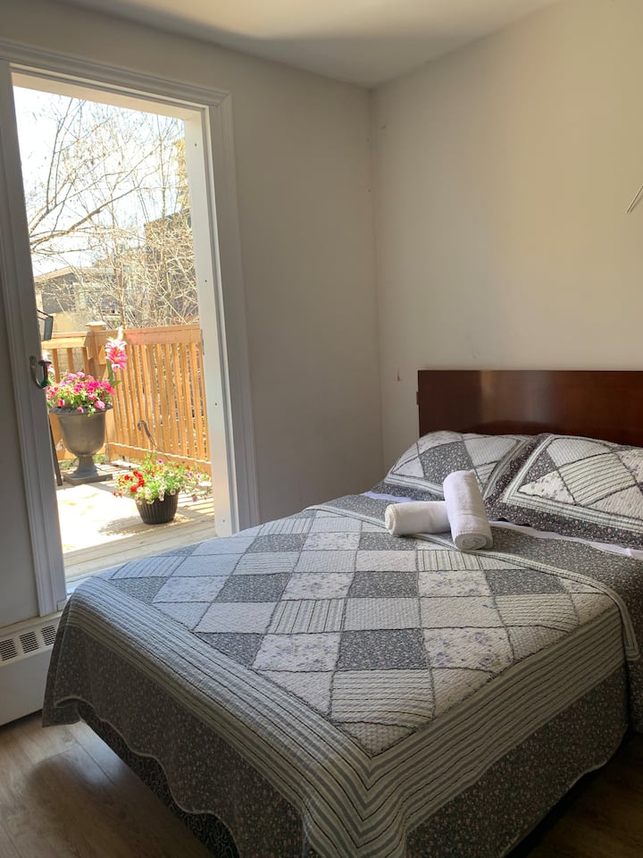 Two Bed Rooms Apartment In Downtown - Toronto, ON