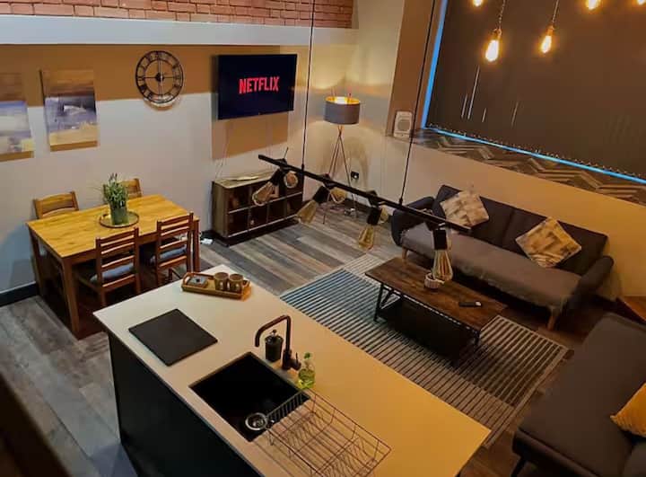 City Centre Apartment • Discount For Long Stays - Sheffield