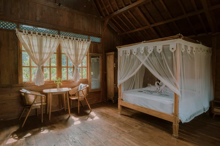 Organic Farm Wooden Bungalow With Pool & Kitchen - Sidemen