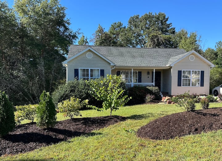 The Deckhouse In Easley, South Carolina - Easley, SC