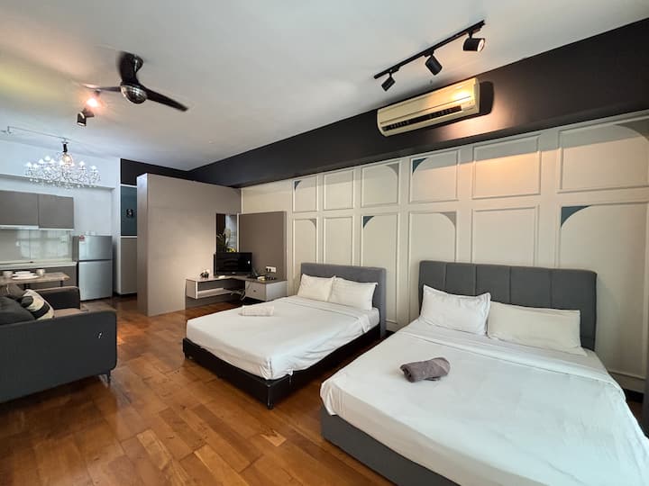 Family Home 2 Queen Bed Studio Balcony@regalia - Kuala Lumpur