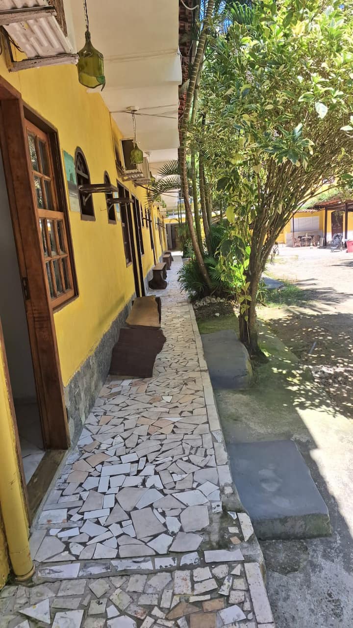 Suíte Térreo Econômica - Pousada Três Irmãos - Trindade