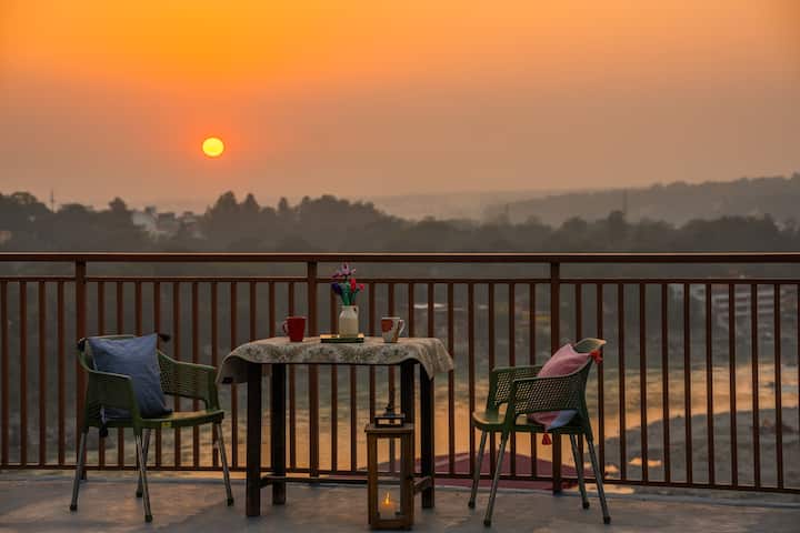 Superior Balcony Room | Liveaway Rishikesh By Pack - Rishikesh