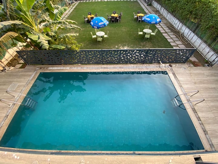 Gobravo 12:vansh 4 Bhk Farm W/t Pool Sec135 Noida - Noida