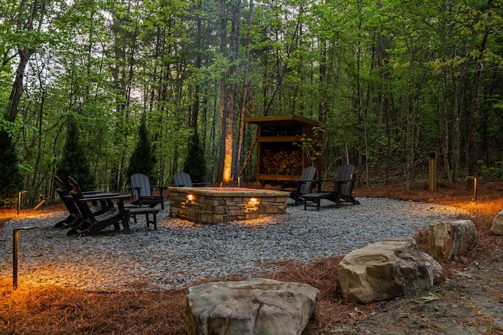 Mountain Retreat In Dahlonega - Timber And Stone - Suches, GA