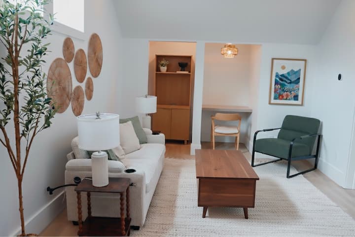 East Nashville Guest House
*Private* - United States