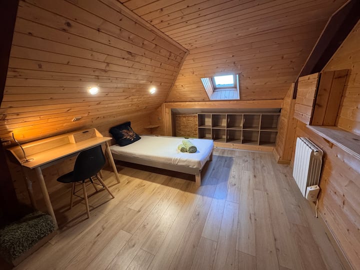 Chambre éConomique Dans Une Maison Partagée. - Limoges