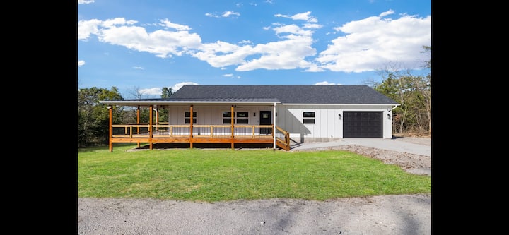 Shiloh Stugan (Peaceful Cabin) - Stockton Lake, MO