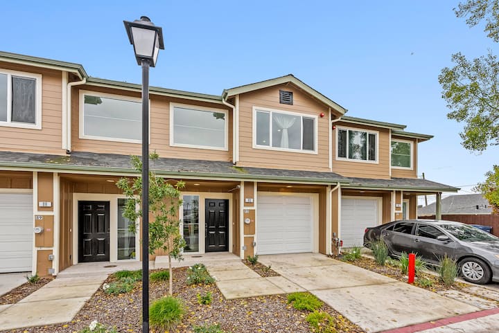 2 Condos Btwn Santa Cruz & Monterey For 18 Guests! - California