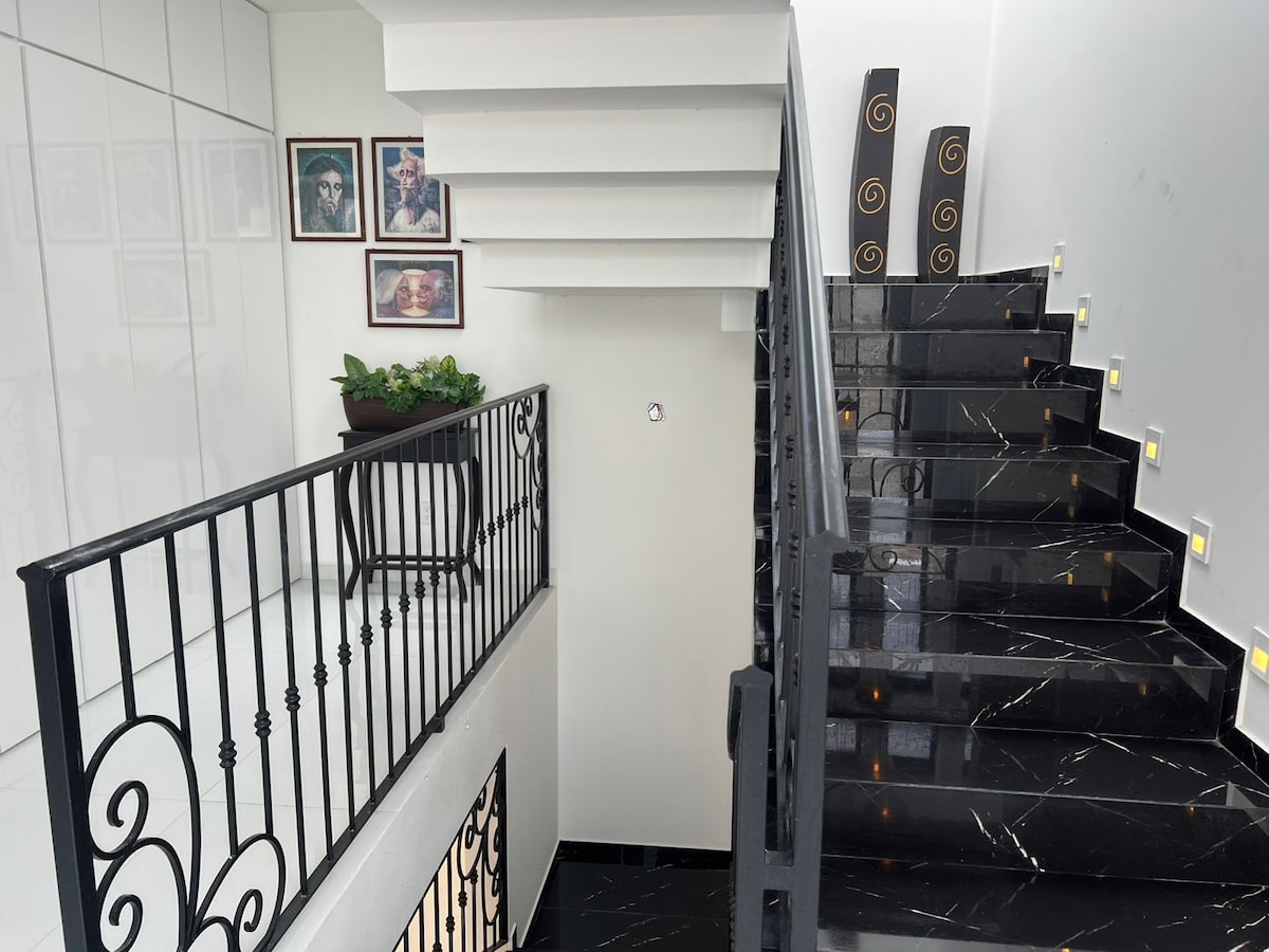 Beautiful and Cozy House in Roca Azul Near the Lake - Houses for Rent ...