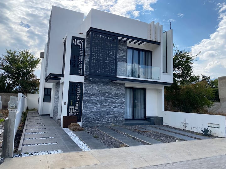 Casa Bonita Y Acogedora En Roca Azulcerca Del Lago - Jocotepec