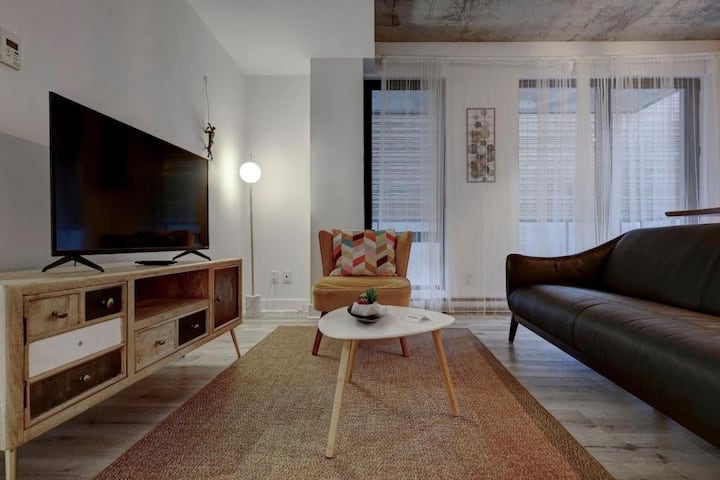 Stylish 1br Urban Loft | In-unit Laundry - 