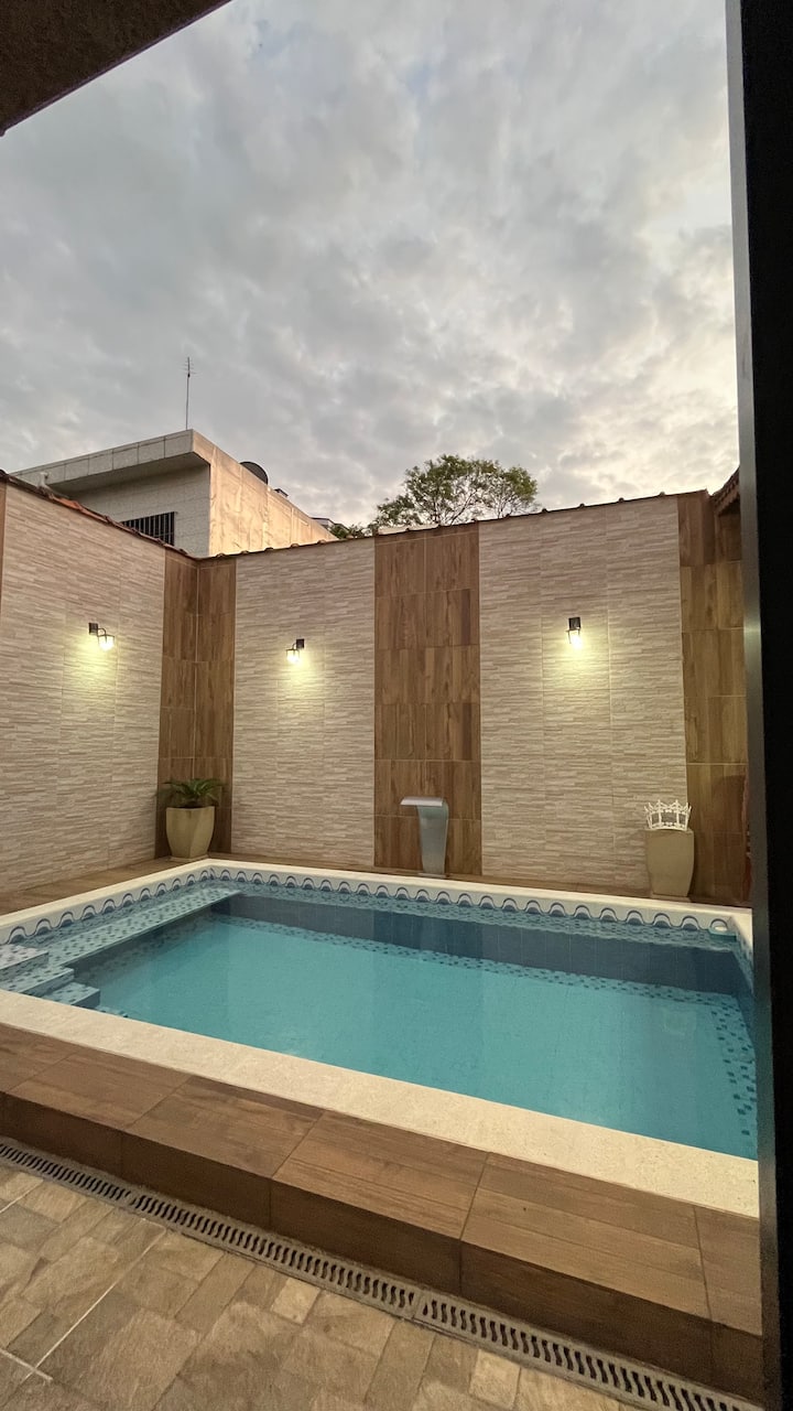Casa Com Piscina Na Praia Grande - Praia Grande