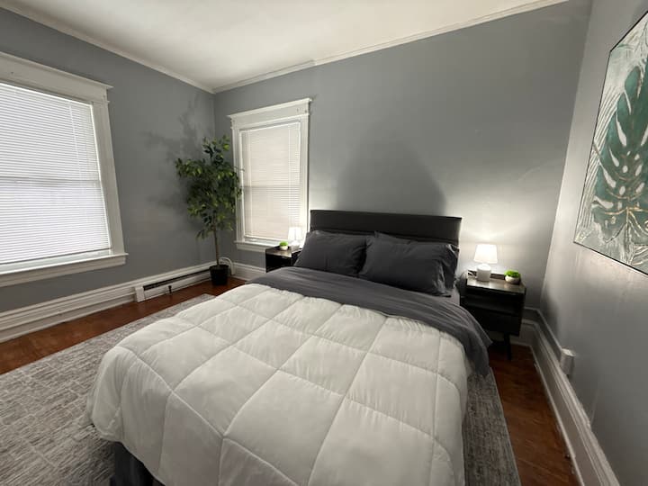 Lovely 1 Bed Near Cobbs Hill W Office - Rochester, NY