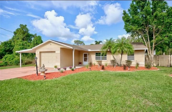 Bright & Cozy Florida Retreat - Sebring, FL