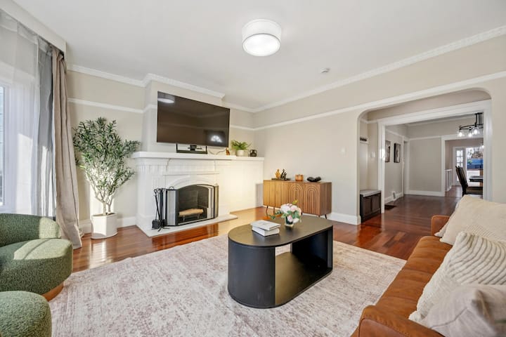 Comfy 2br Getaway W/ Large Backyard & Parking - San Francisco, CA