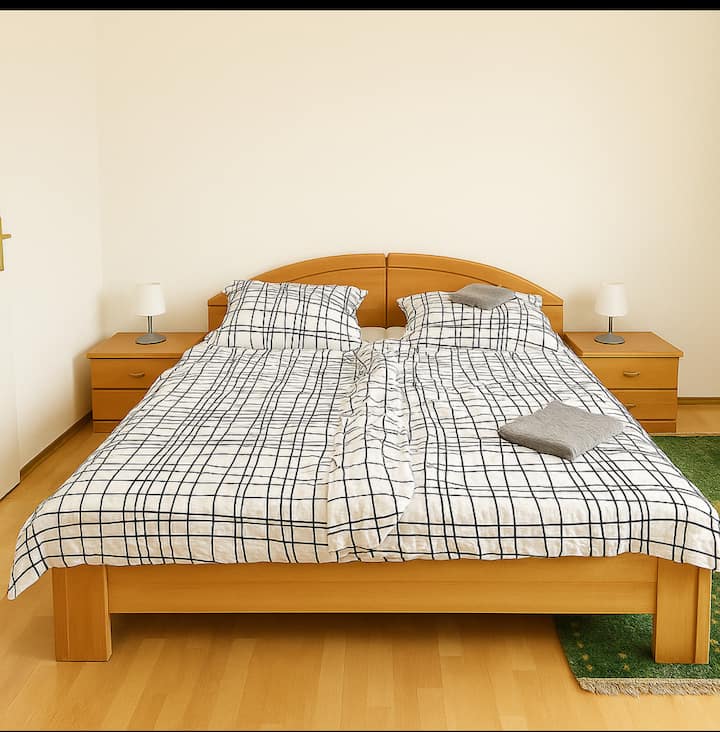 Zimmer Mit Gemeinschaftsbad, Zentral Und Günstig. - Linz