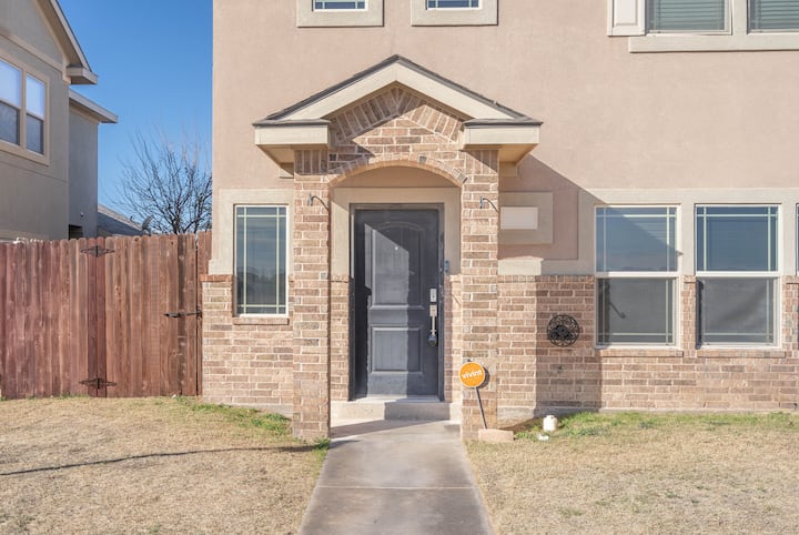 3br • Garage • Pets Ok • Easy Access To Midland - Odessa, TX