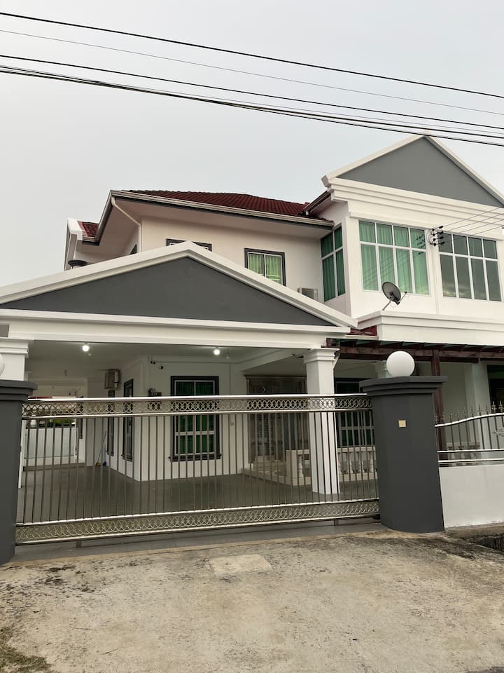 Habibi Homestay - Miri