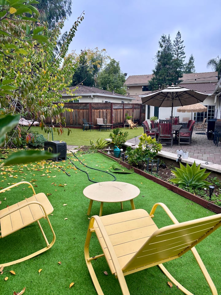 Spacious Los Altos Home Near Downtown - Mountain View, CA