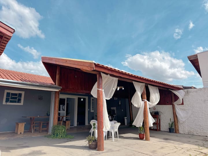 Casa Com Ac, Ducha, Pôr Do Sol A 5 Min Do Centro - Brotas