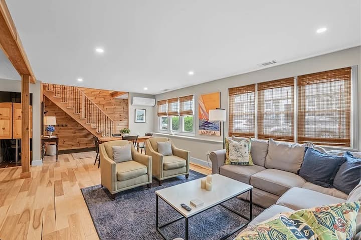 Modern, Thoughtfully Set-up In Heart Of Town - Marblehead, MA
